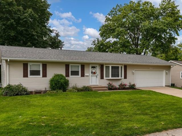 2813 9th St, East Moline, IL 61244