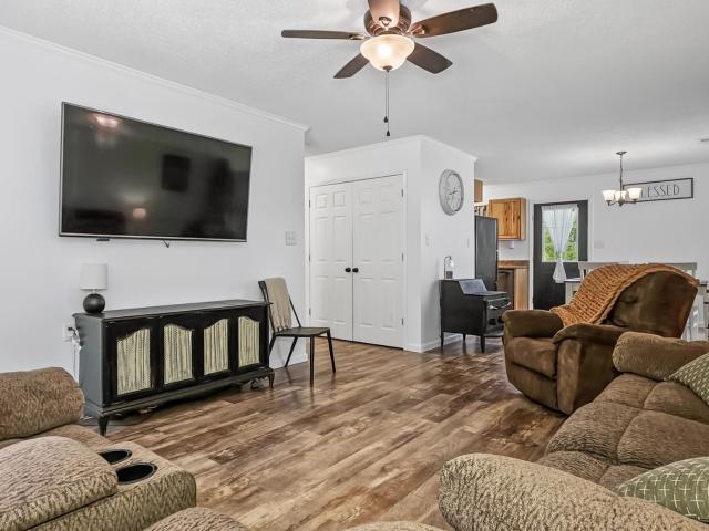 281 Co Rd 496