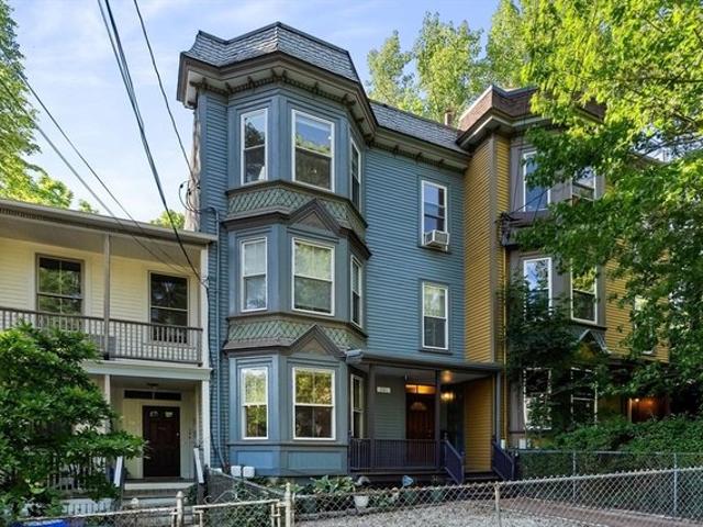 281 Chestnut Ave Apt 1, Boston, MA 02130