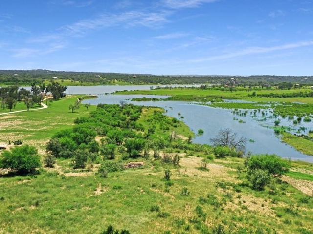 281 Chimney Cove Dr, Marble Falls, TX 78654