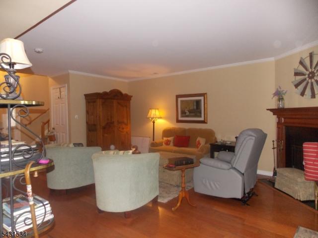 281 Abbey Dr