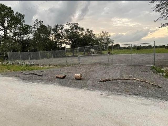 281 Avenida Del Centro, Clewiston, FL 33440