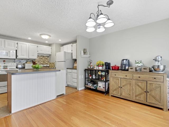 281 Boylston St, Unit D, Lowell, MA 01852 | MLS #73497 | Compass