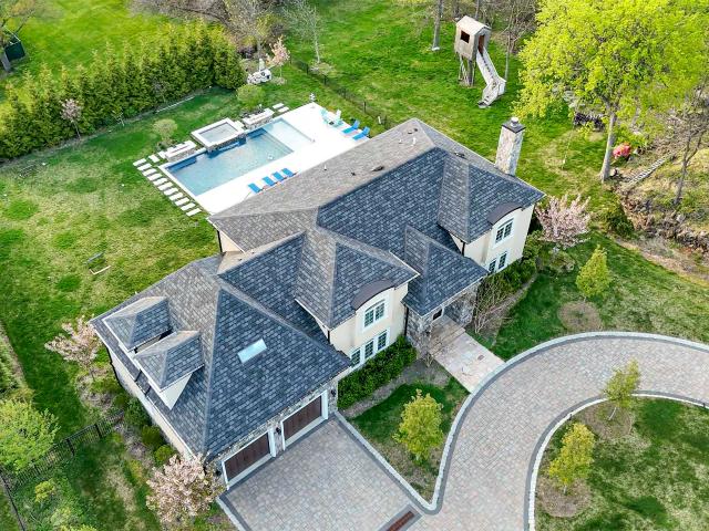 281 Beaufort Ave