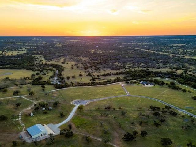 281 Goose Landing Way, Harper, TX 78631