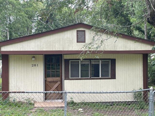 281 Elk St, Onalaska, TX 77360