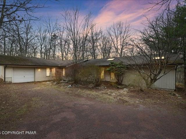 281 Forest Dr, Canadensis, PA 18325