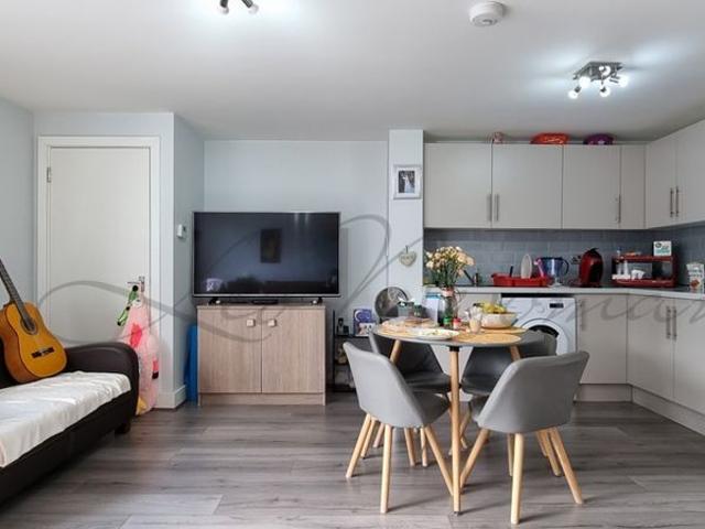 281, High Street, Slough, SL1