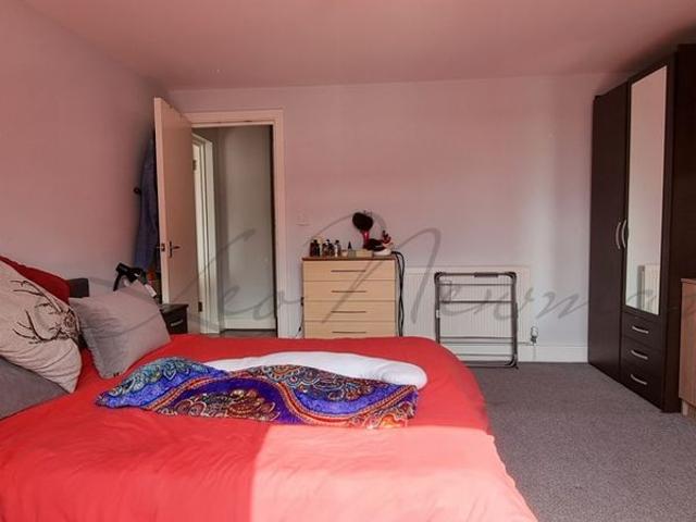 281, High Street, Slough, SL1