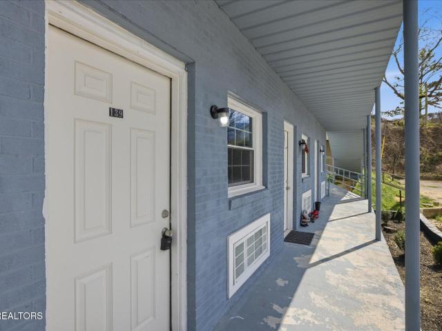 281 John McGhee Blvd