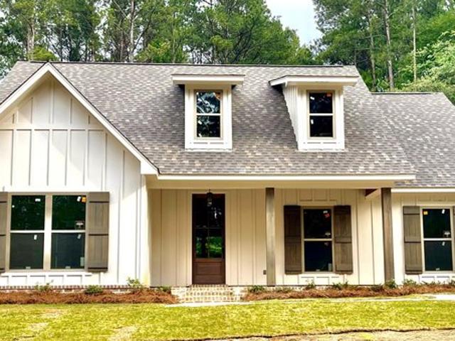 281 Lake Eddins 1638, Pachuta, MS 39347