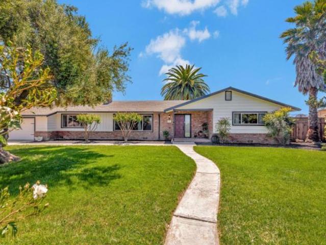 281 McCloskey Rd, Hollister, CA 95023