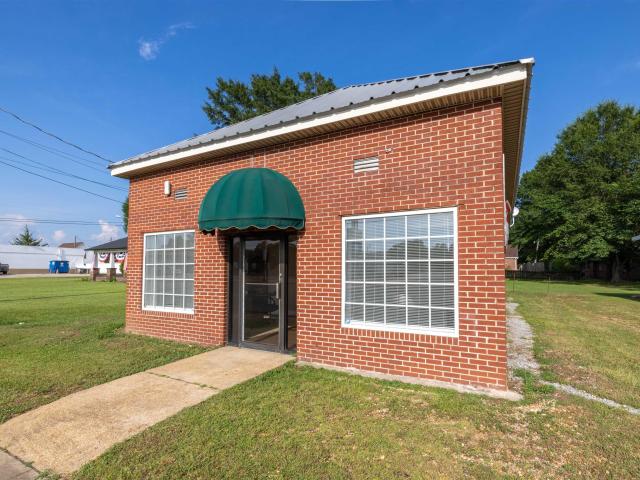 281 Military Street S