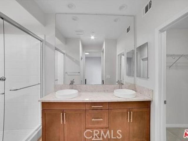 281 N Mar Vista 3
