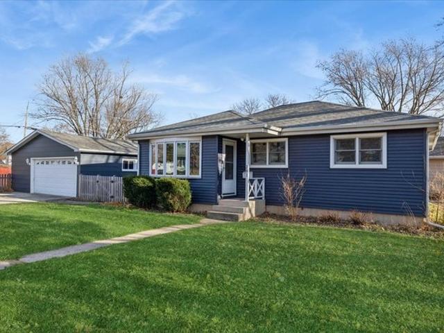 281 N Shaddle Ave, Mundelein, IL 60060