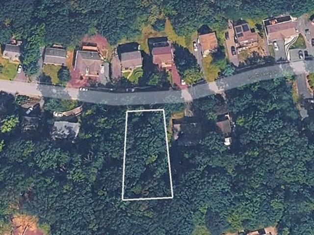 281 Snow Valley Dr, Drums, PA 18222