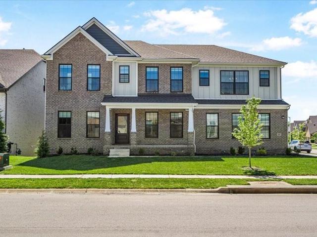 281 Squires Cir, Lexington, KY 40515