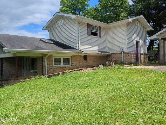 281 Pioneer Lake Trl, Cherry Tree, PA 15724
