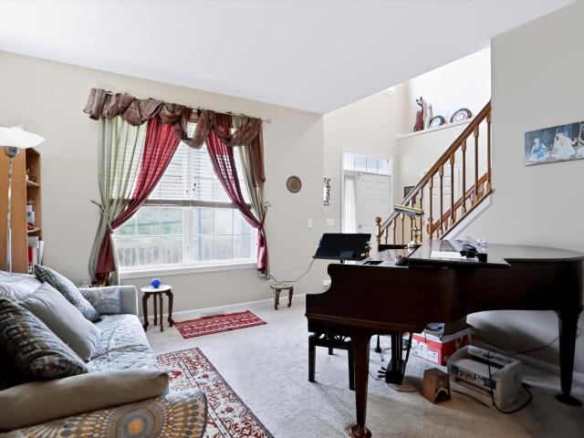 281 Wakefield Drive E