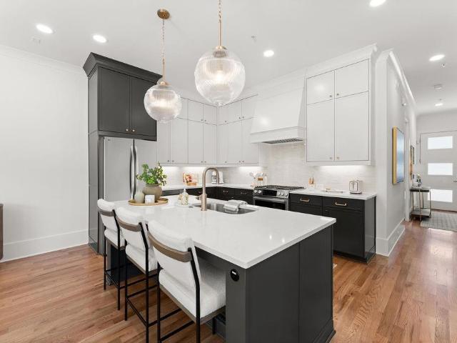 281 White Street NW
