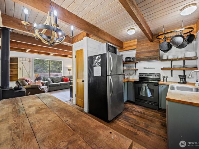 281 Wilderness Lane