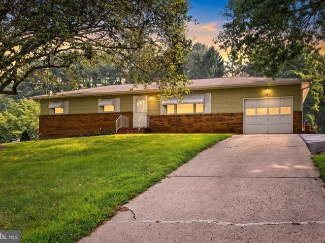 281 Windsor Rd, Hightstown, NJ 08520