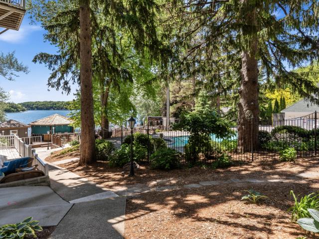 281 Victorian Village Dr, Unit 25