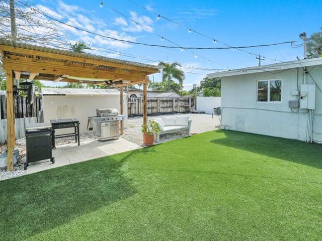 2824 NW 6th Ave, Wilton Manors, FL 33311