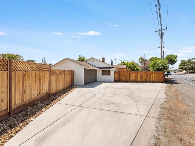 2824 Cowell Rd