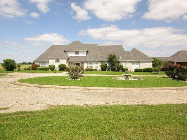 2824 County Road 117, Giddings, TX 78942
