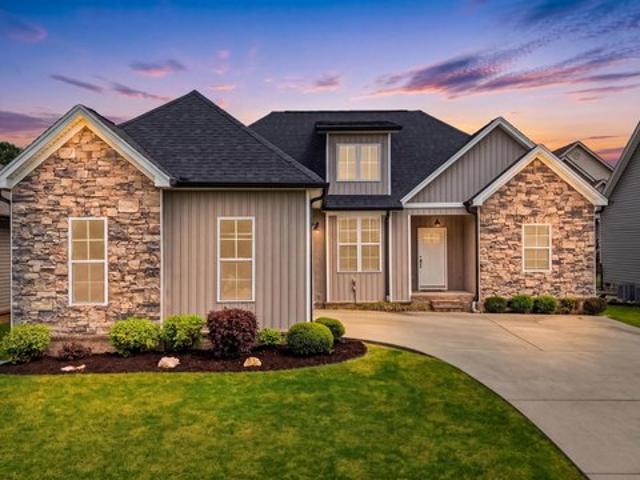 2824 Firethorne Ln, Chattanooga, TN 37421
