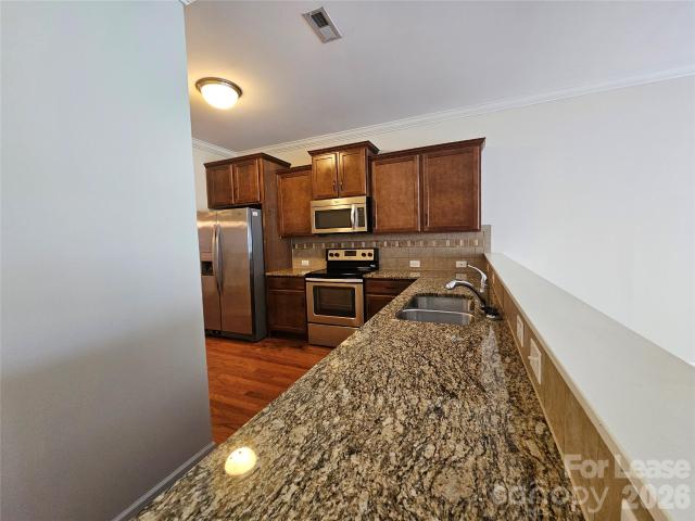 2824 Hopeton Court