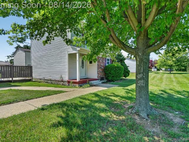 2824 Roundtree Drive
