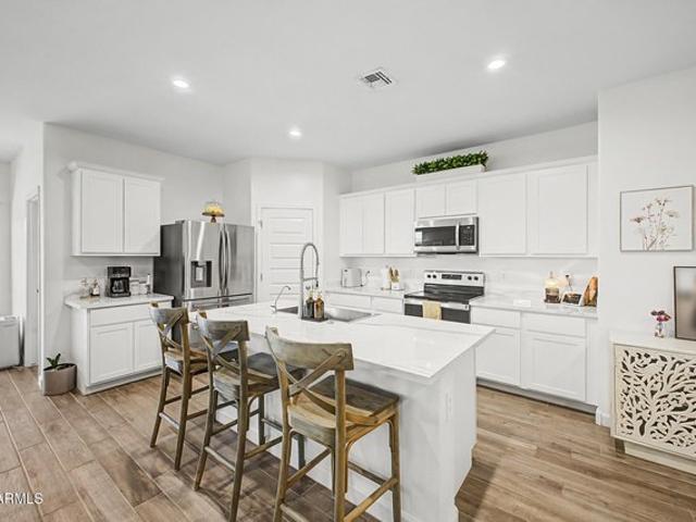 2824 W Seaver Ave, Apache Junction, AZ 85120