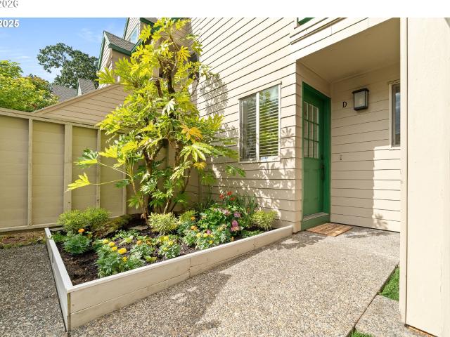 2825 nw upshur st # d