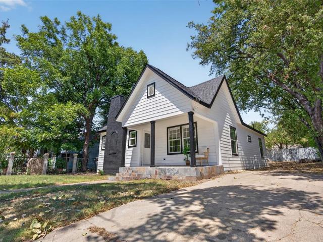 2825 Avenue I