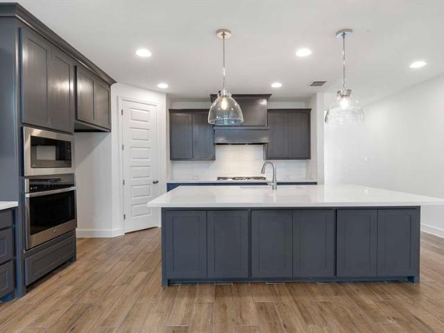 2825 Buckingham Lane