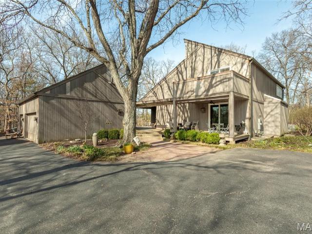2825 Clayton Forest Ct, Town and Country, MO 63131 | MLS #26011
