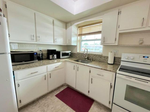2825 Crosley Dr E, Unit I, West Palm Beach, FL 33415 | MLS #B26014 | Compass