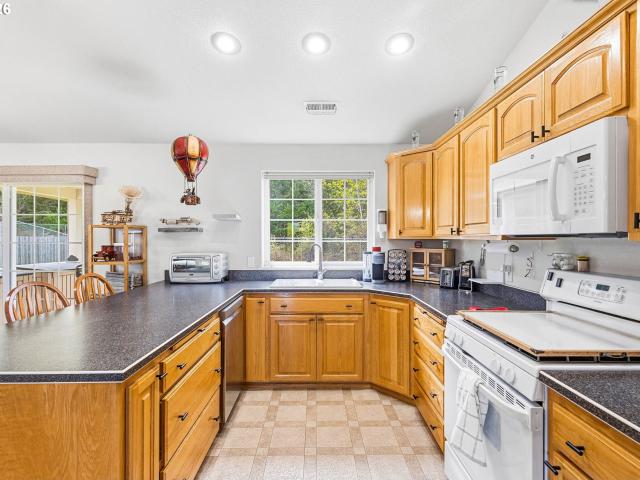 2825 fir ct
