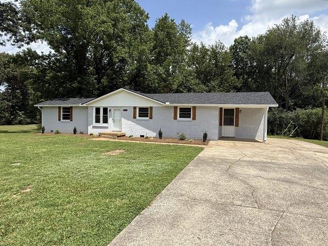 2825 Lylewood Rd, Woodlawn, TN 37191