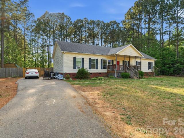 2825 Sweeping Pine Dr, Denver, NC 28037 | MLS #4371 | Compass