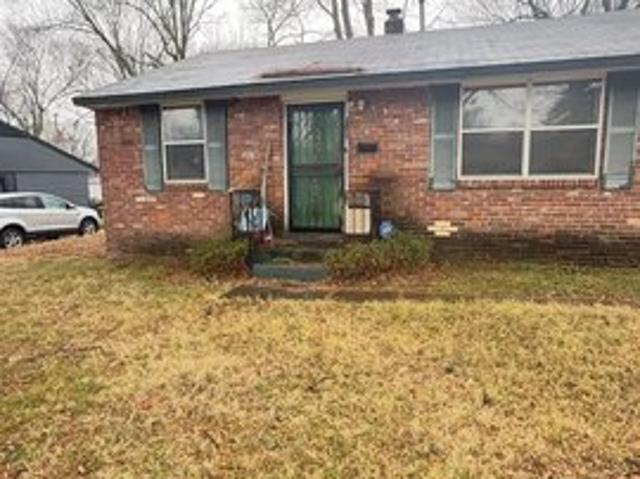 2825 Semmes St, Memphis, TN 38114