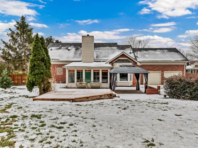 2825 Trelawny Dr, Clarksville, TN 37043 | MLS #3122 | Compass