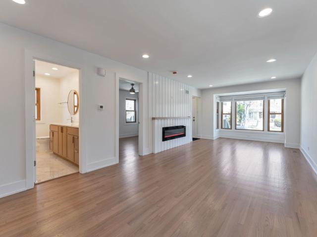 2825 W 84 Place