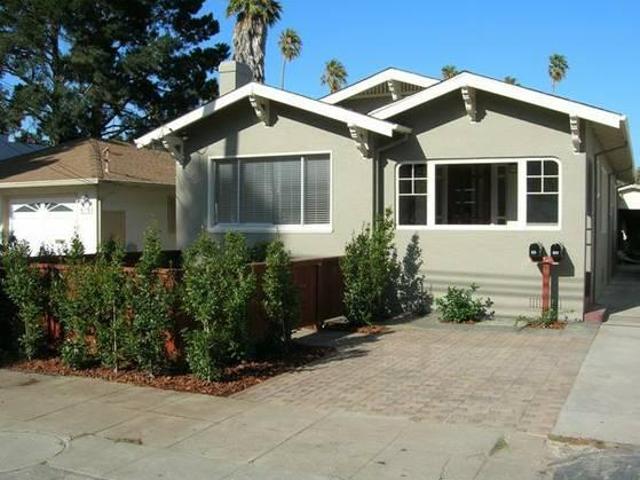 $2825 / 2br Newly Remodeled 2 BR/ 1.5 BA Home