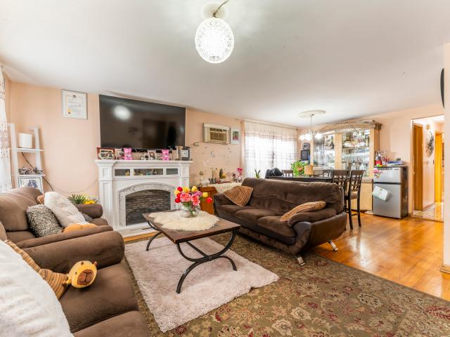 2826 N 72nd Court