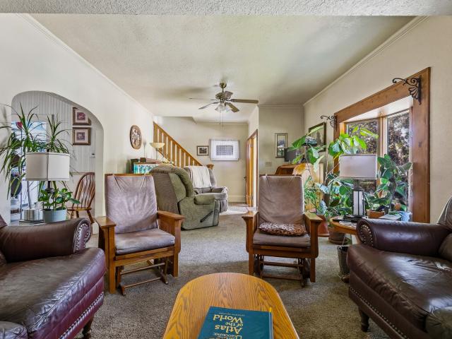 2826 / Avenue