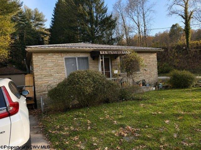2826 Buckhannon Pike, Mount Clare, WV 26408