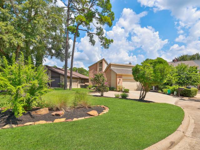 2826 Chaucer Dr, Montgomery, TX 77356 | MLS #80692 | Compass